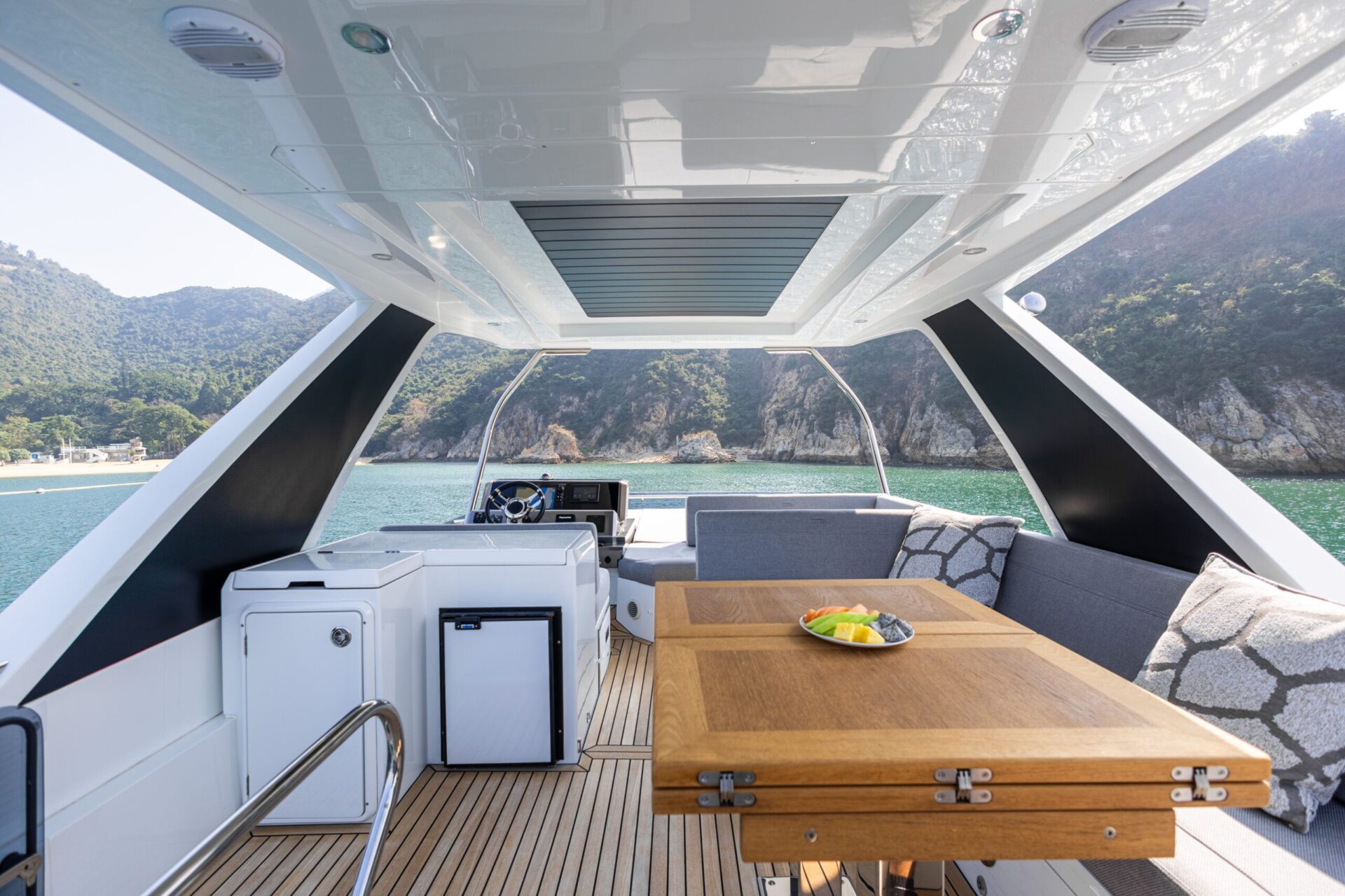 Galeon 500 - Hong Kong Boating
